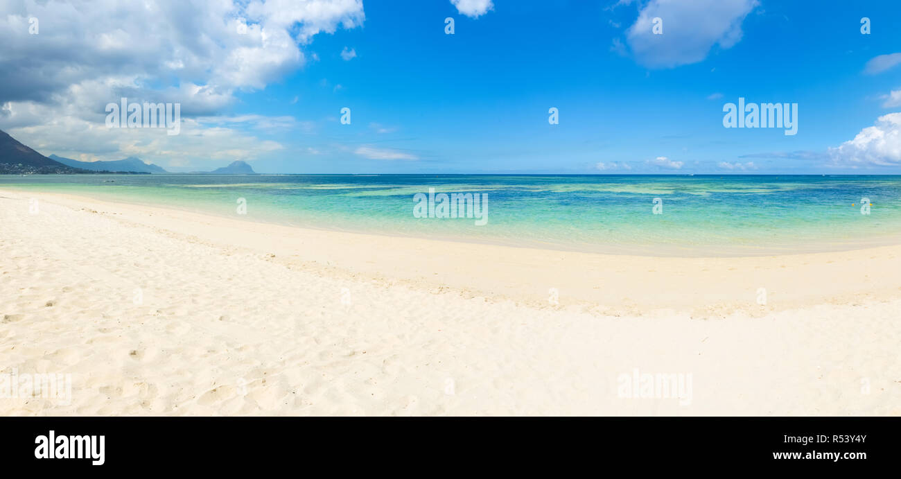 Sandy tropical beach. Panorama Stock Photo - Alamy