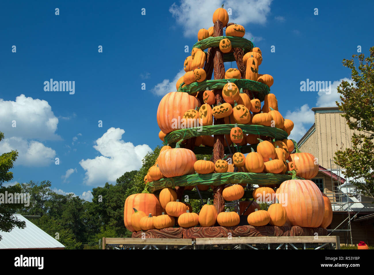 Stacked pumpkins halloween hi-res stock photography and images - Alamy