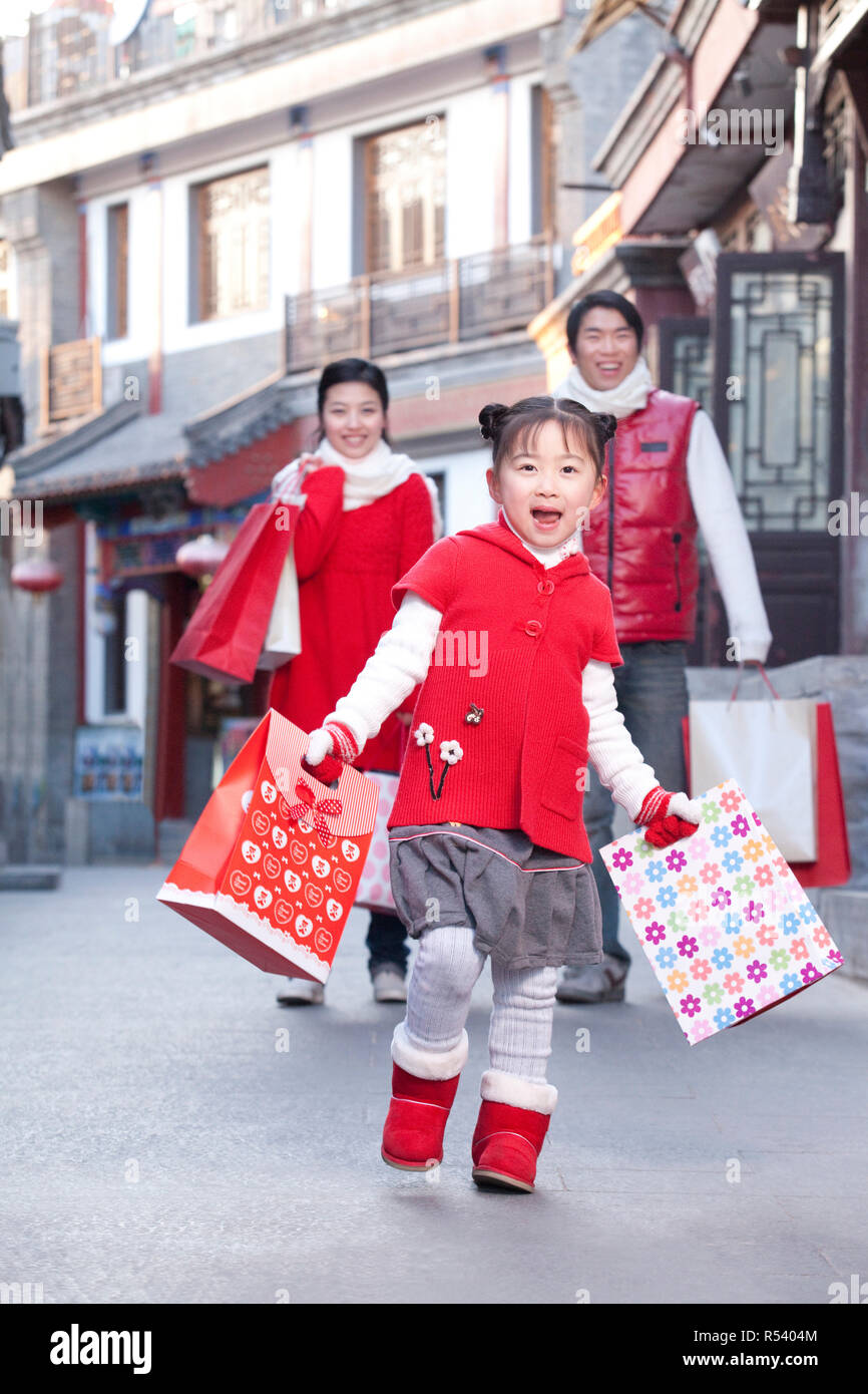Family go shopping Stock Photo - Alamy