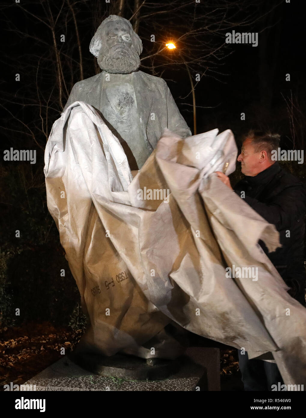 Karl marx ring hi-res stock photography and images - Alamy