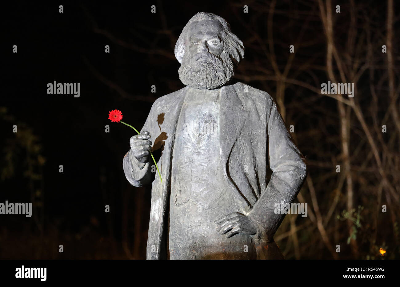 Karl marx ring hi-res stock photography and images - Alamy