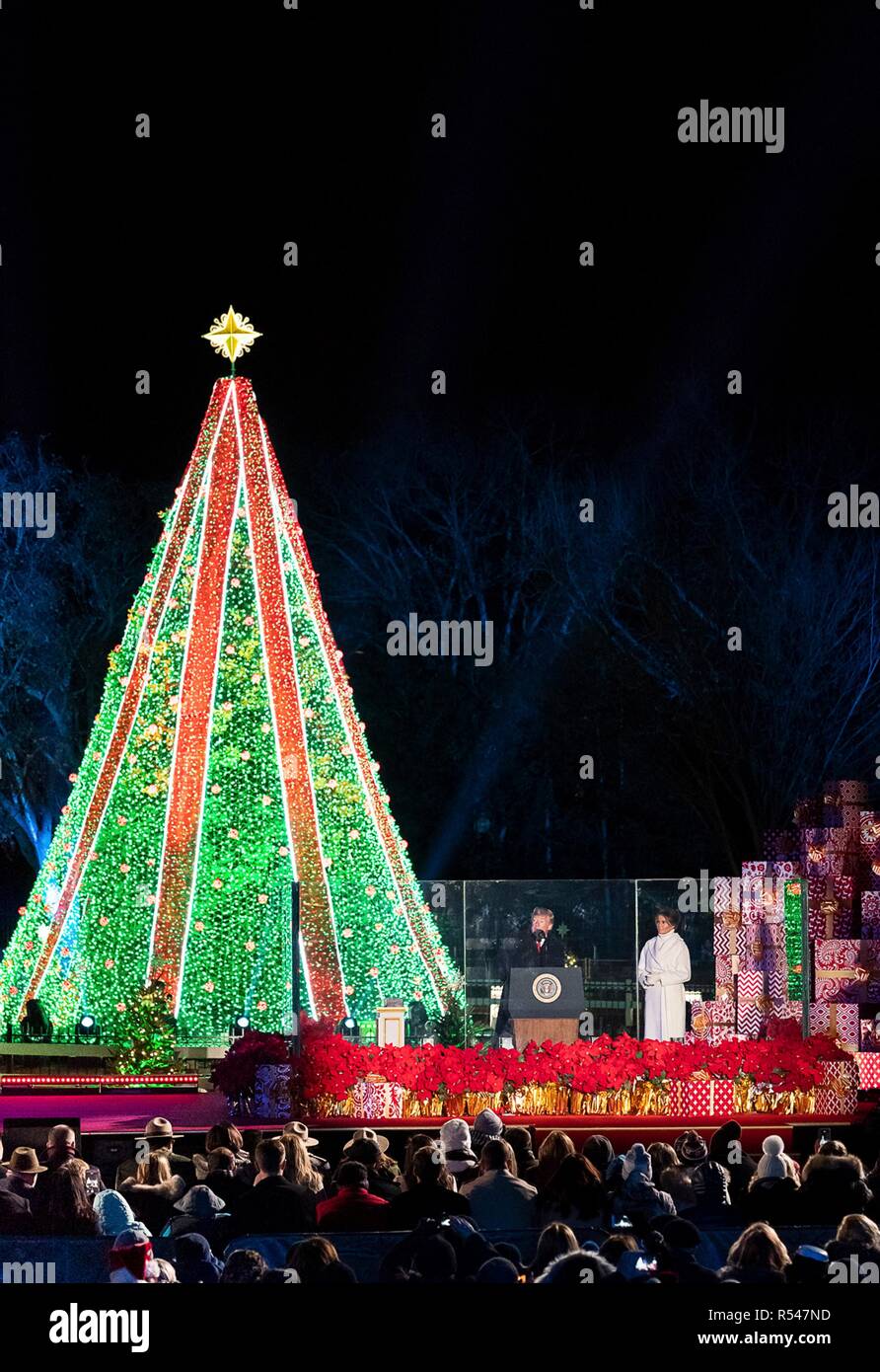 Donald trump christmas tree 2018 hi-res stock photography and images ...