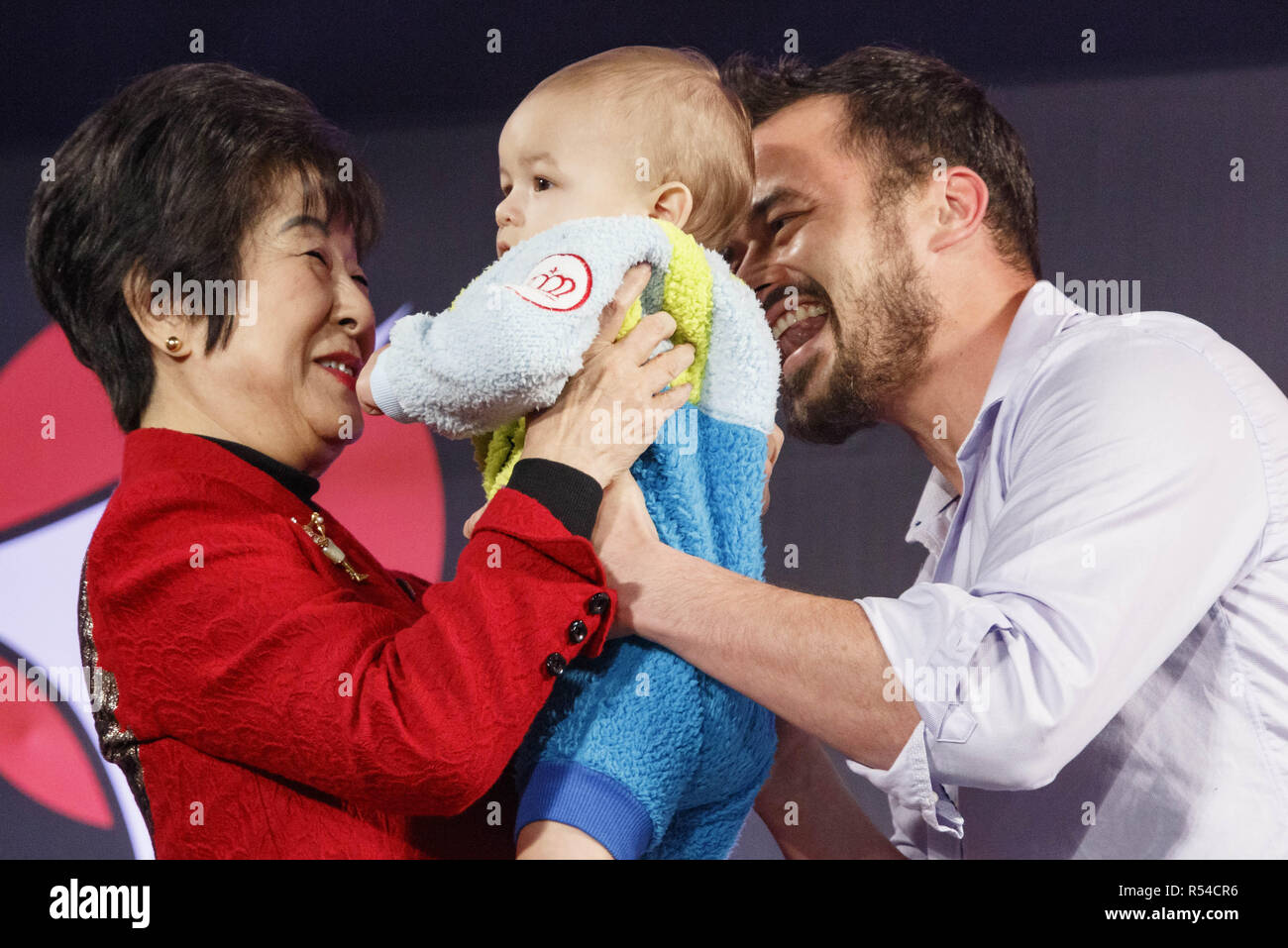 Chiba, Japan. 30th Nov, 2018. Actor Daniel Logan and his baby Kayden ...