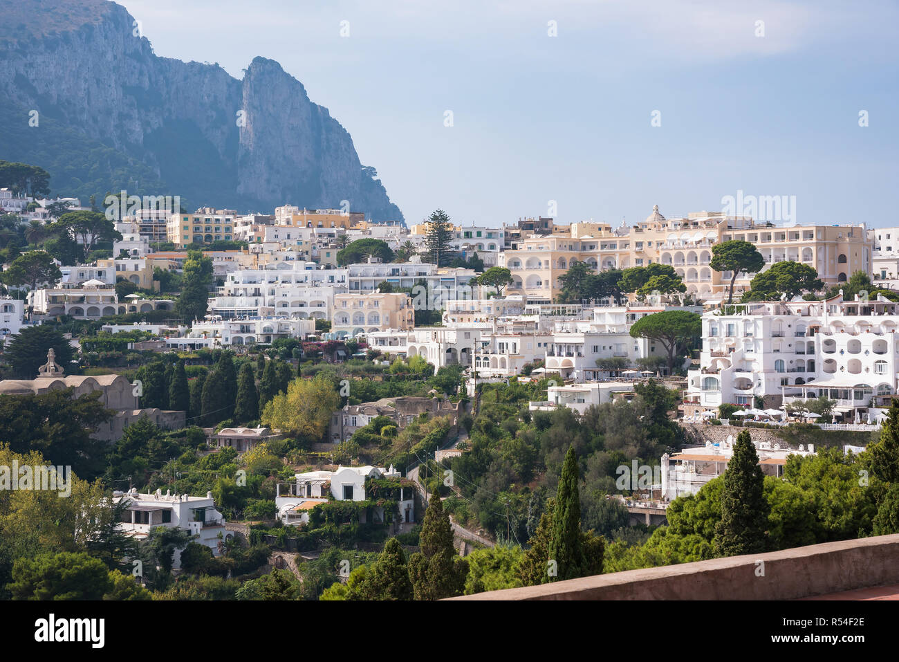 Luxury villa in italy holidays hi-res stock photography and images - Alamy