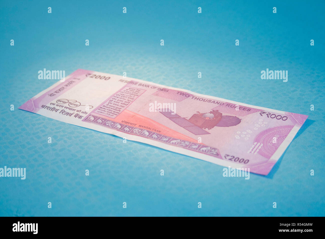Five thousand rupees note hi-res stock photography and images - Alamy
