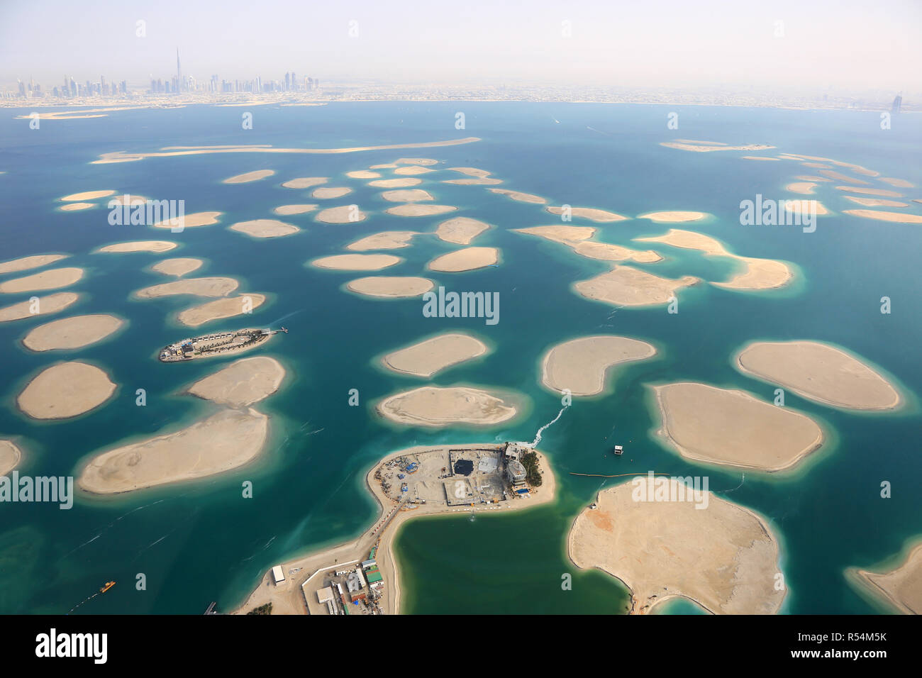 World islands dubai aerial hi-res stock photography and images - Alamy