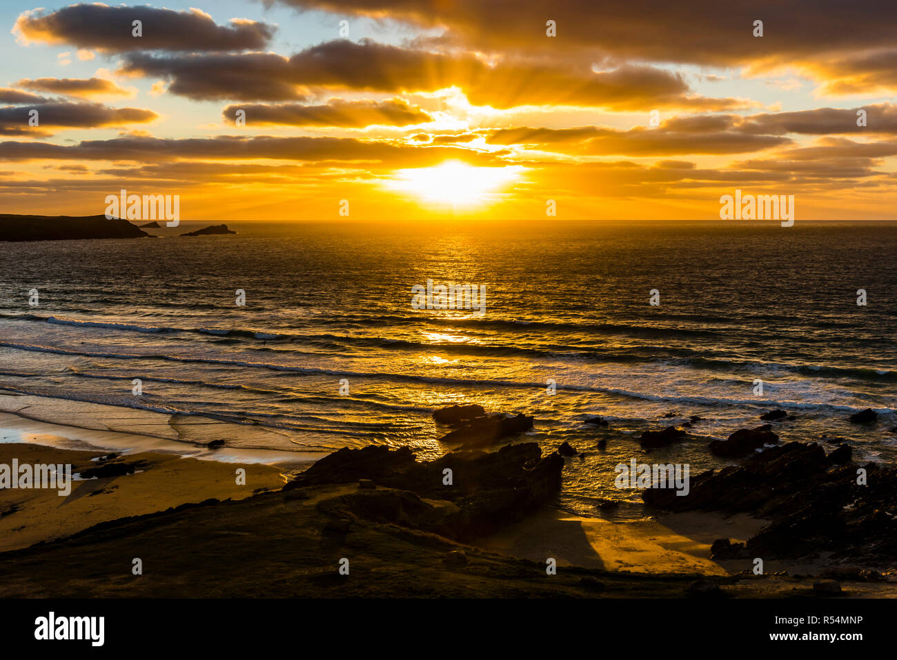 Fistral beach sunset hi-res stock photography and images - Alamy