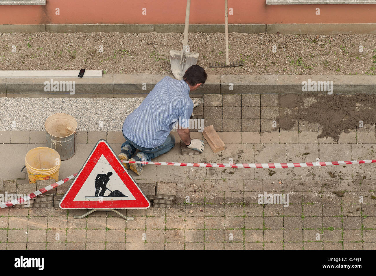 Pavement laying work hi-res stock photography and images - Alamy