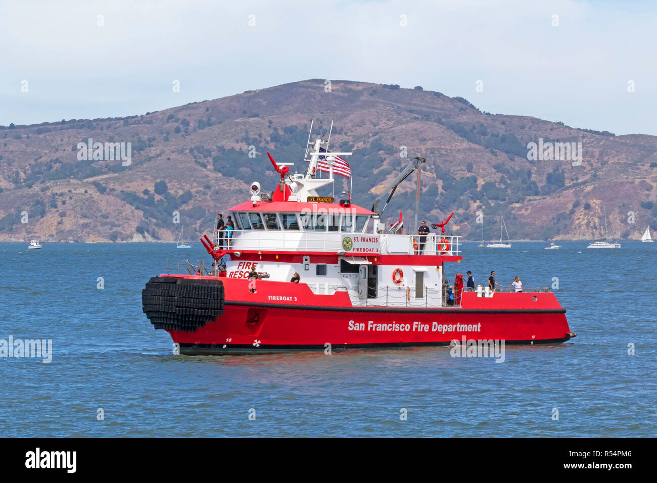 Use fire boat water cannon hi-res stock photography and images - Alamy