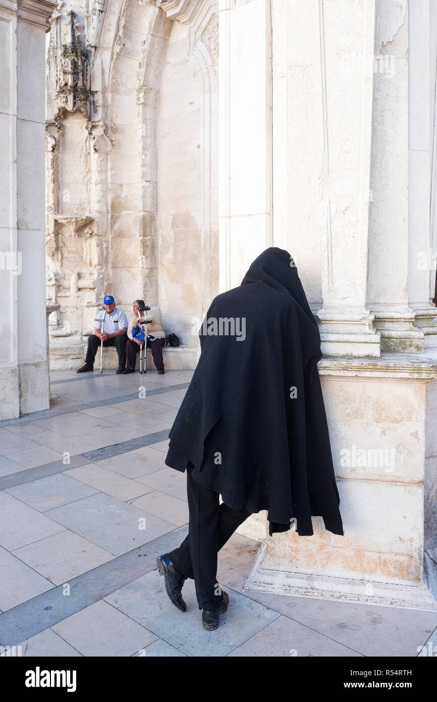 Students celebrating end school hi-res stock photography and images - Alamy