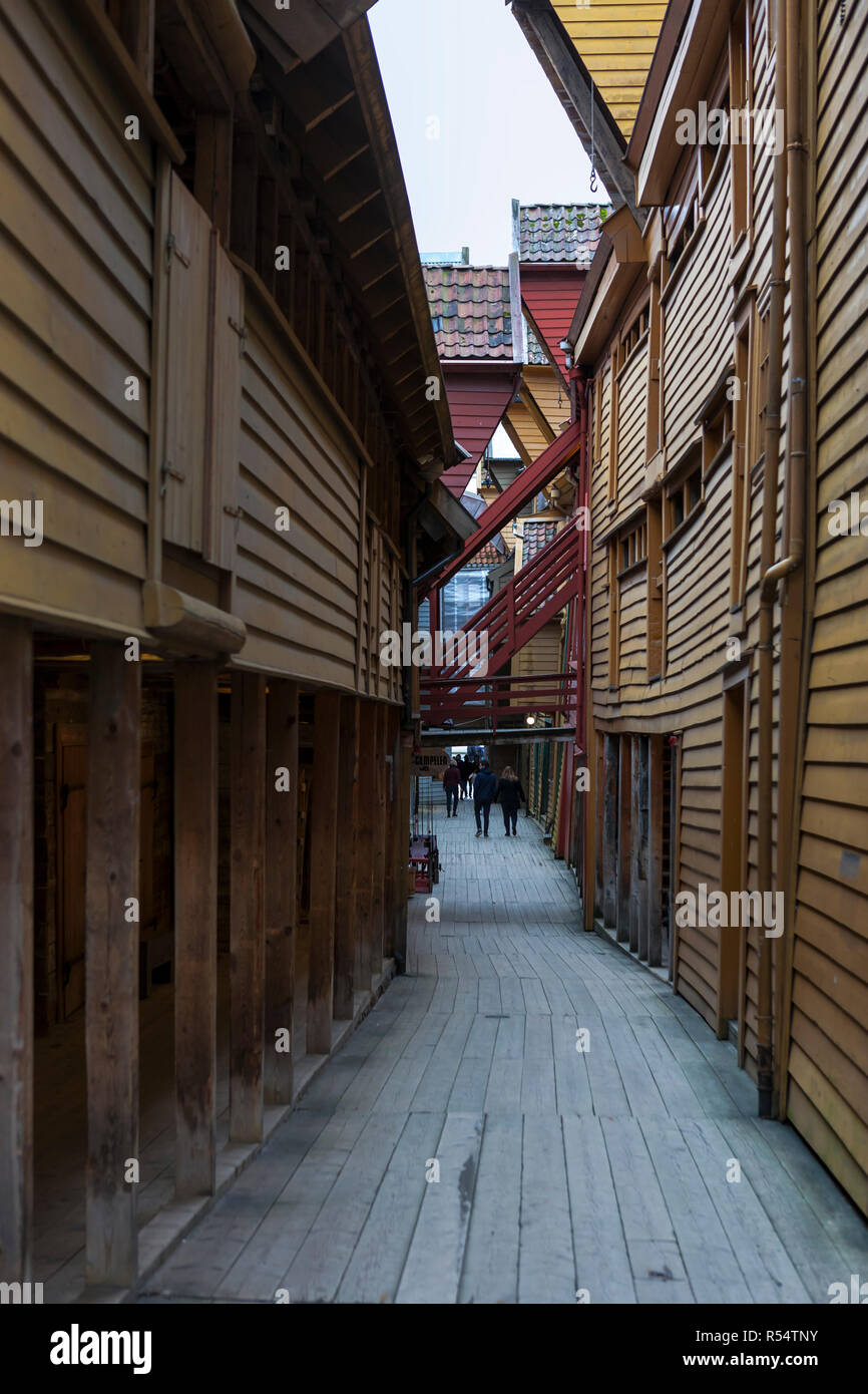 Alleyway in bryggen hi-res stock photography and images - Alamy