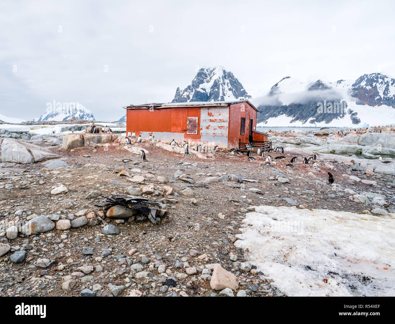 Naval refuge Groussac on Petermann Island and Mount Scott on Kiev ...
