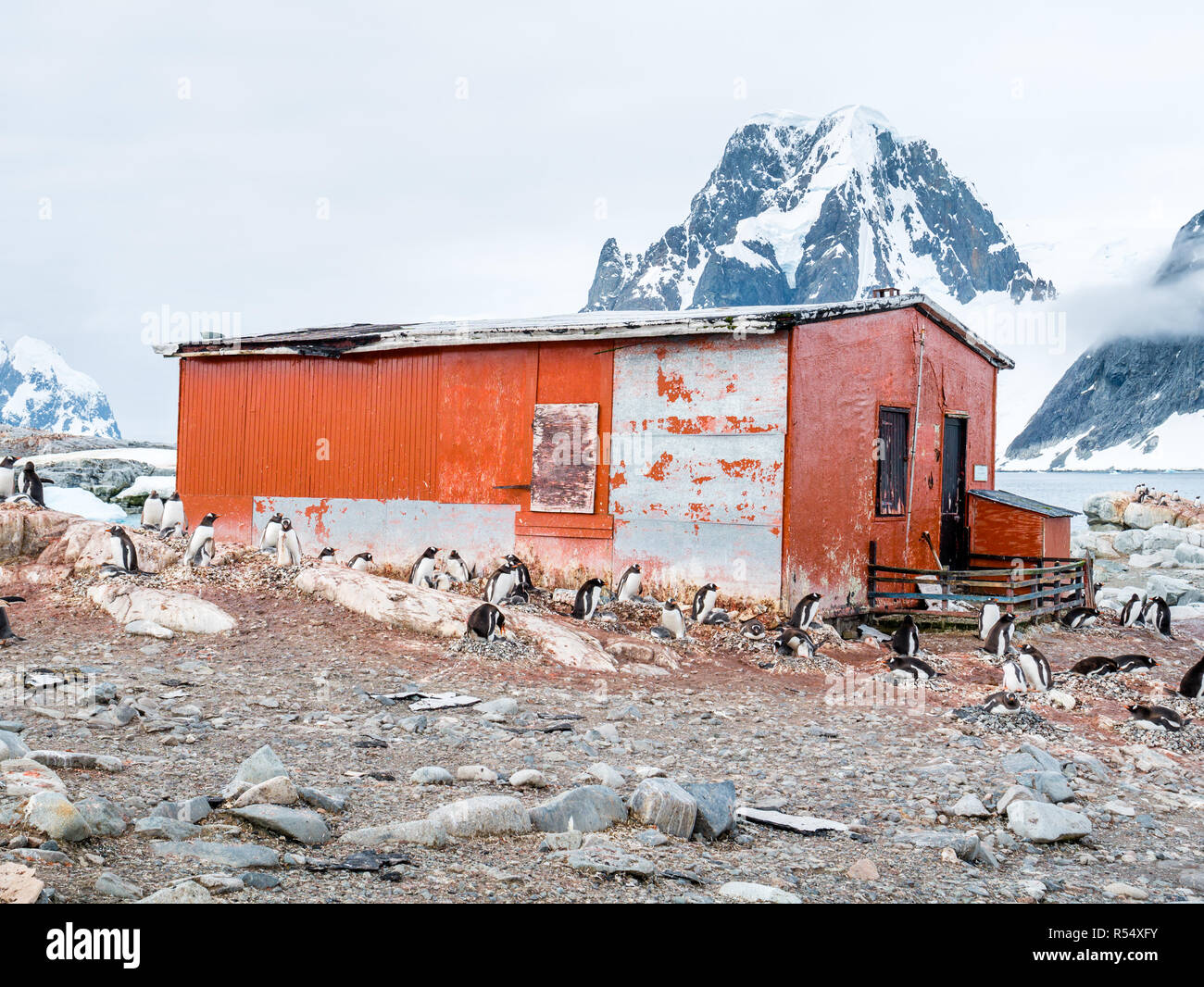 Naval refuge Groussac on Petermann Island and Mount Scott on Kiev ...