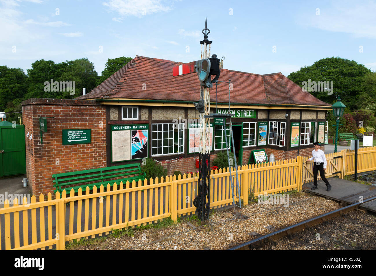 Station signal box on the Isle of Wight steam Railway line. Station ...