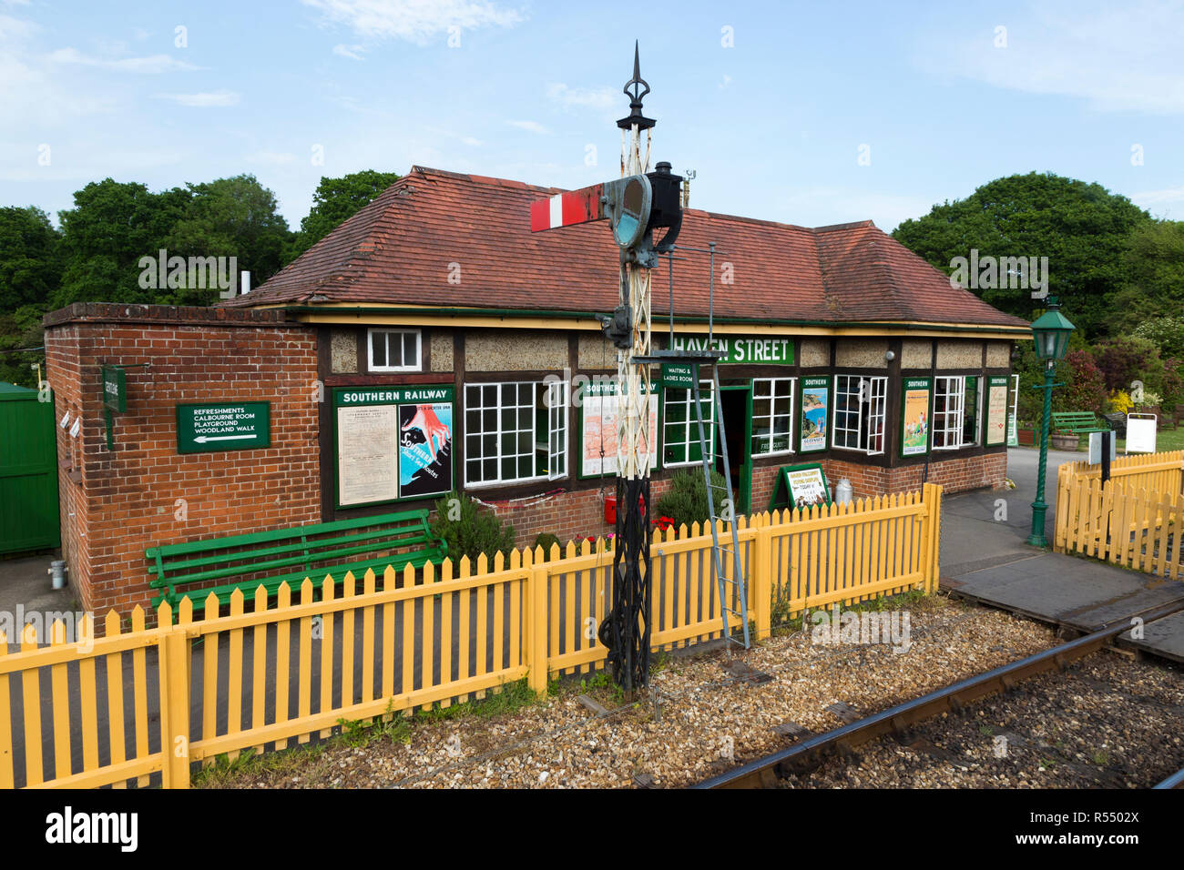 Rail Signal Box Uk High Resolution Stock Photography and Images - Alamy