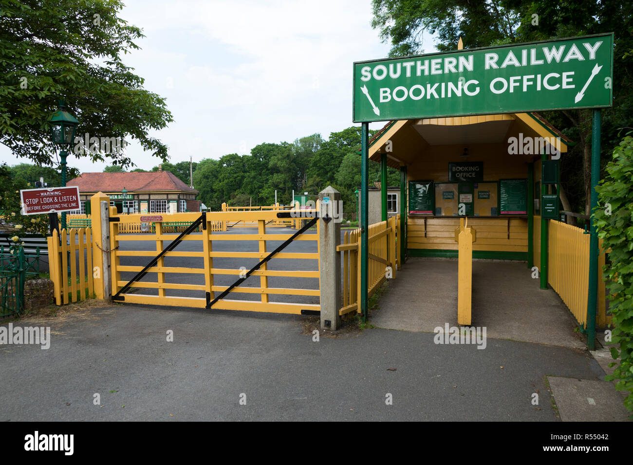 Booking office / ticket sales box / building & Southern Railway sign on ...