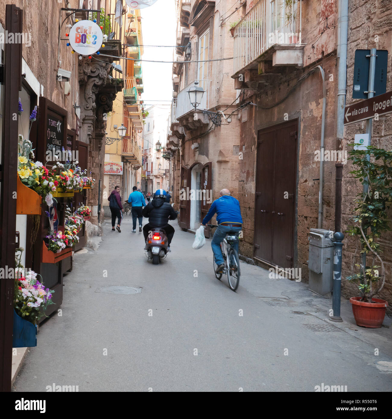 Living in puglia hi-res stock photography and images - Alamy
