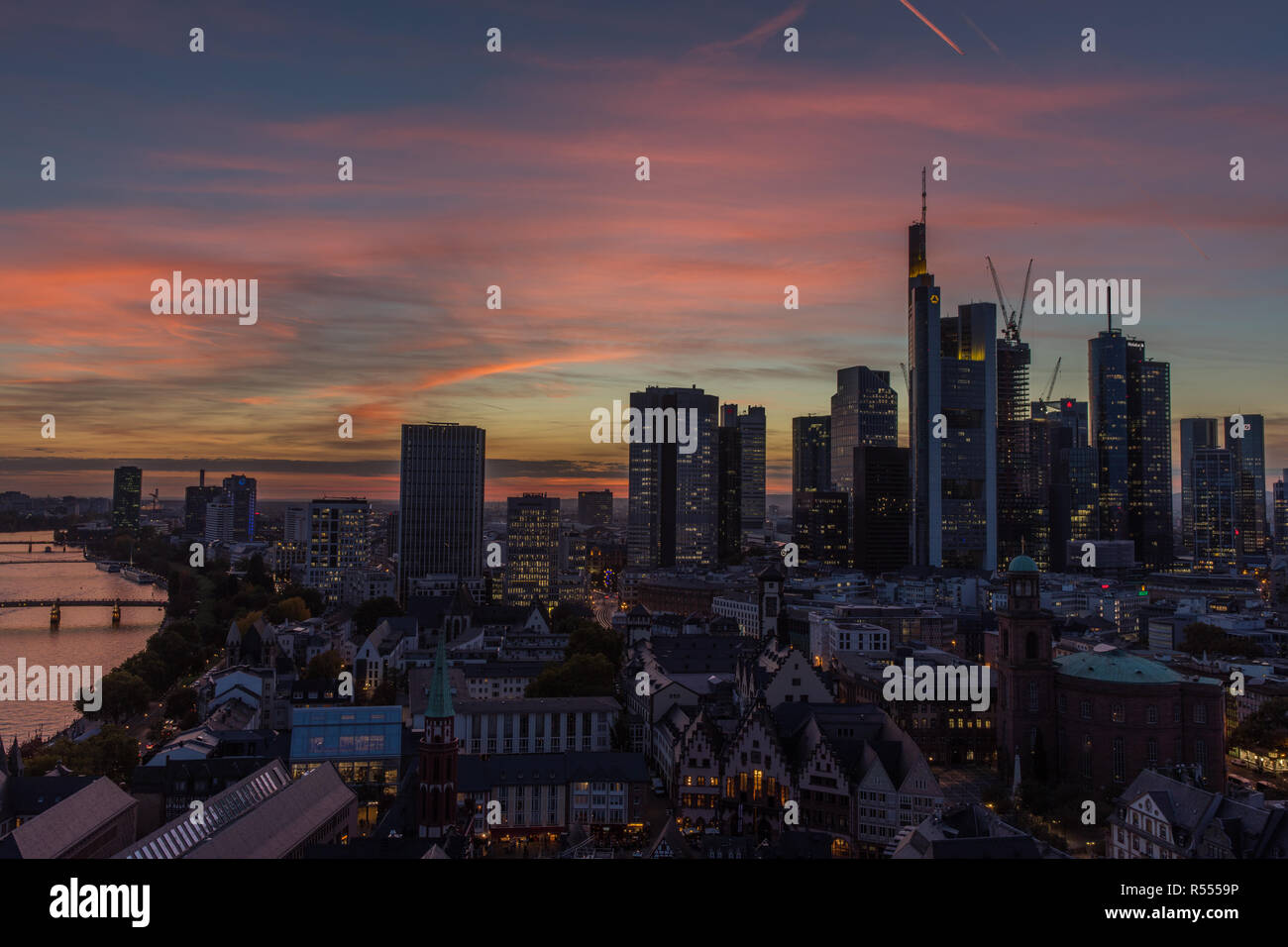 Sunset auf dem Dom Frankfurt Stock Photo - Alamy