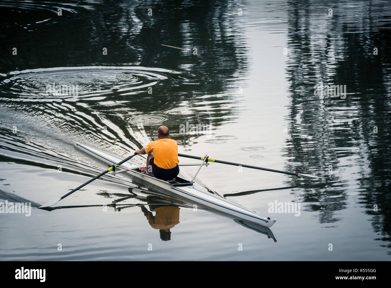 One man ocean canoe race hi-res stock photography and images - Alamy