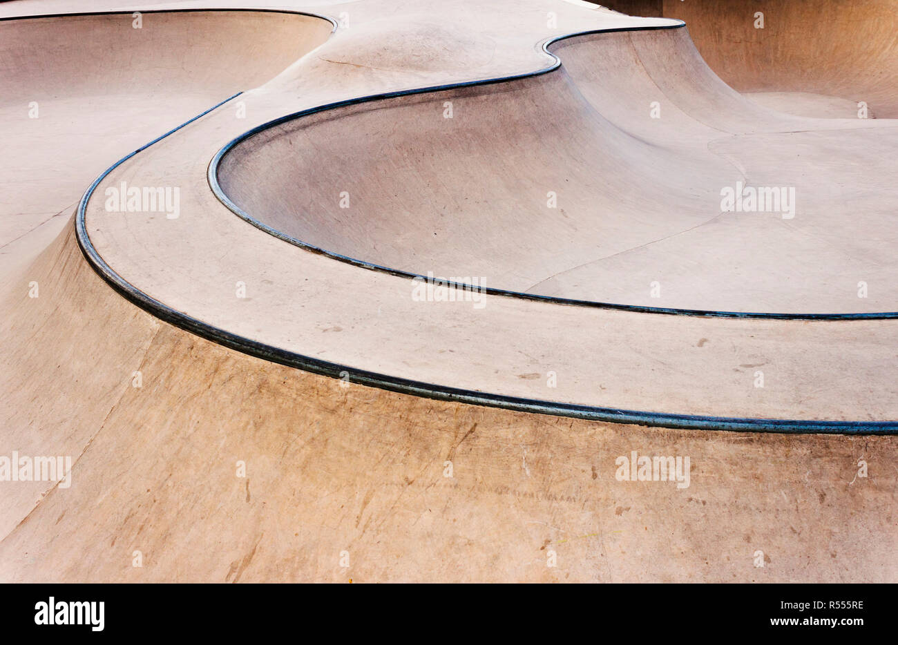 Skate rail hi-res stock photography and images - Alamy