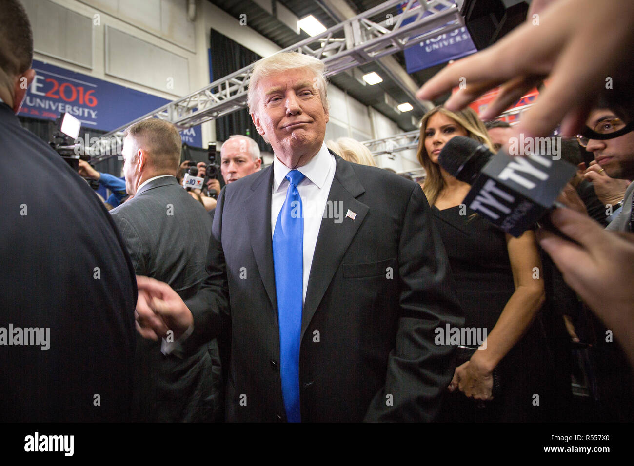 Presidential debate trump clinton hi-res stock photography and images ...