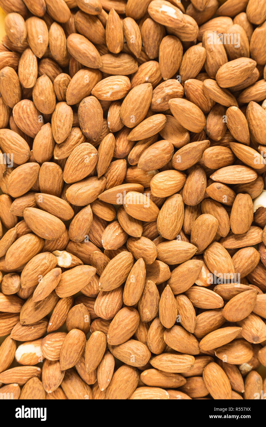 Crunchy almonds hi-res stock photography and images - Alamy