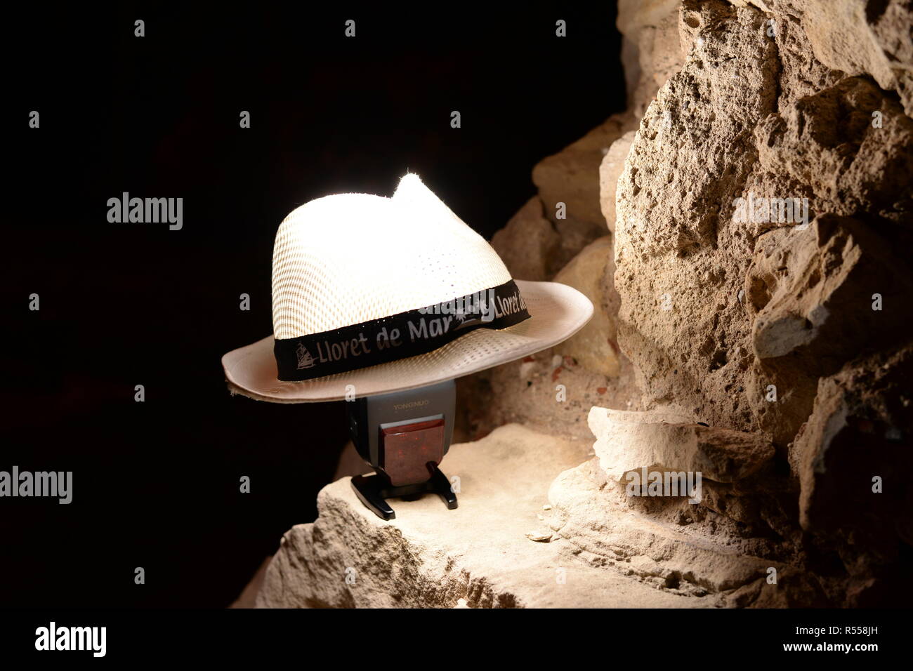 Hat in flash on the Belgrade wall at night for hours Stock Photo - Alamy