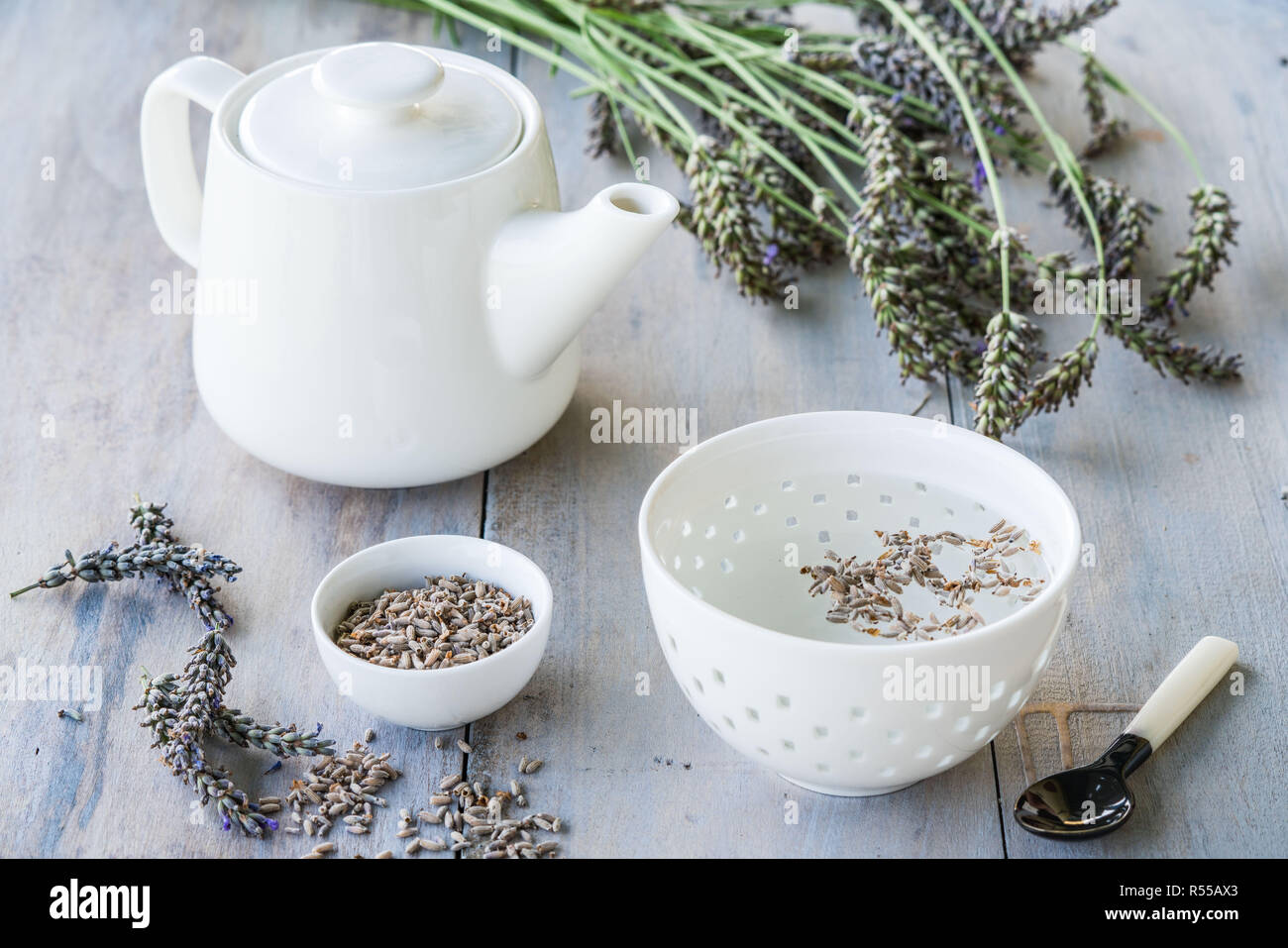 Lavender tea hi-res stock photography and images - Alamy