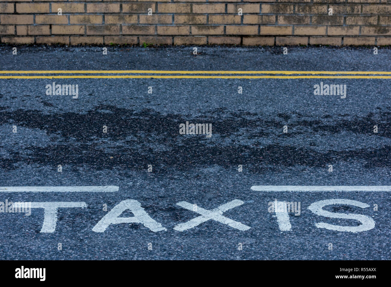 Flagging cab hi-res stock photography and images - Alamy