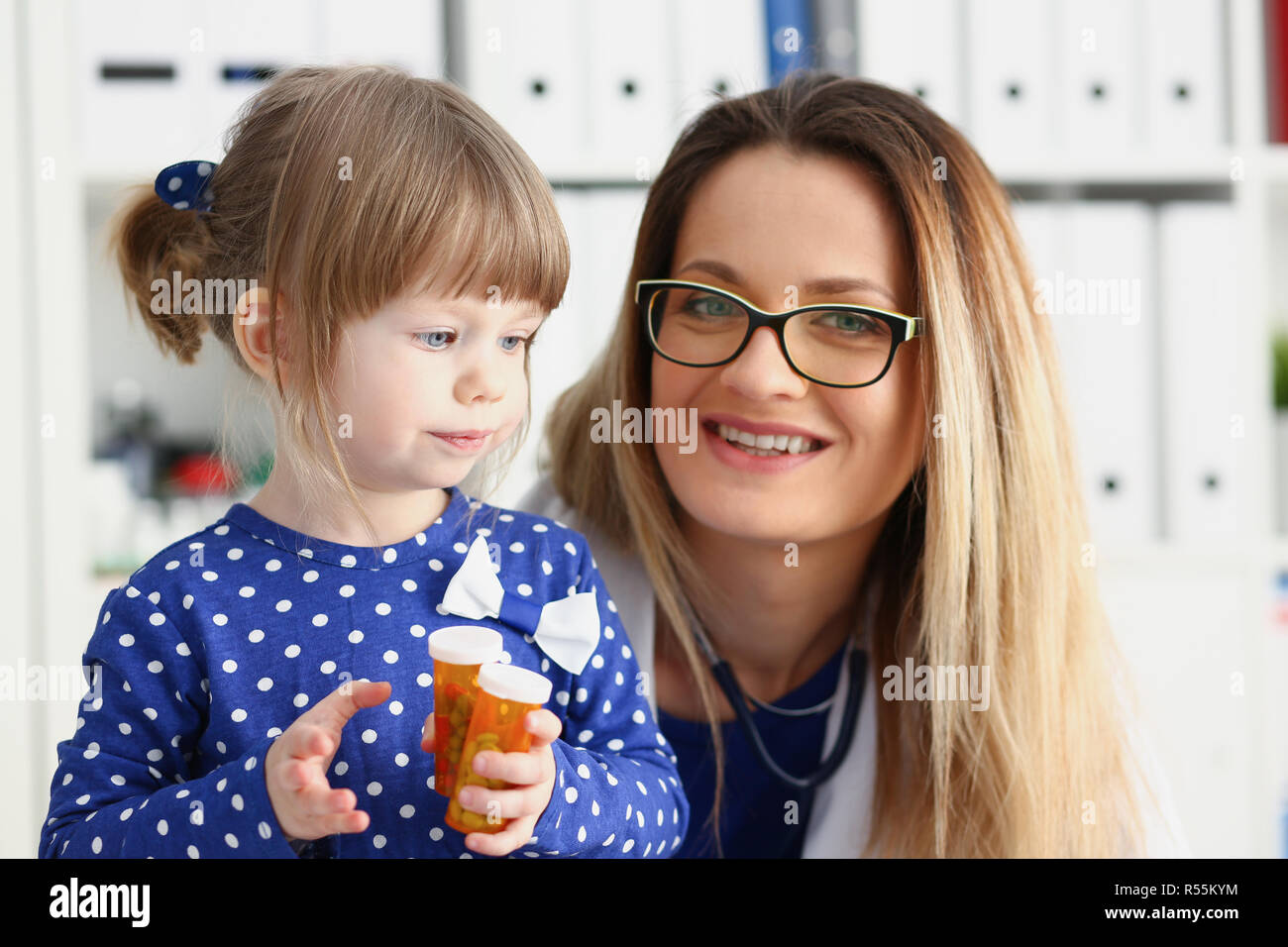 Child mother reception pediatrician hi-res stock photography and images ...