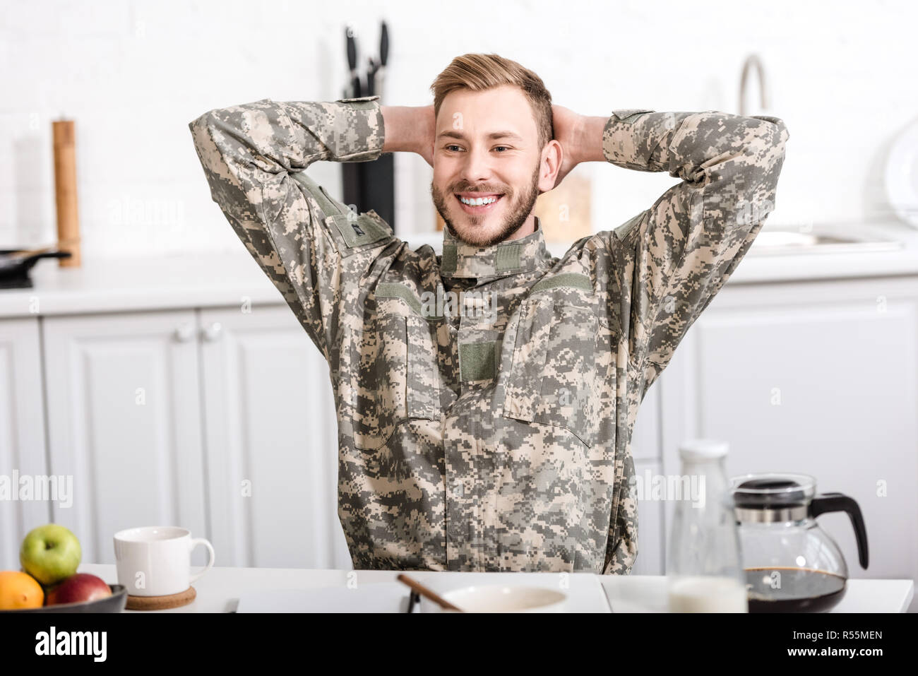 Soldier head hands hi-res stock photography and images - Alamy