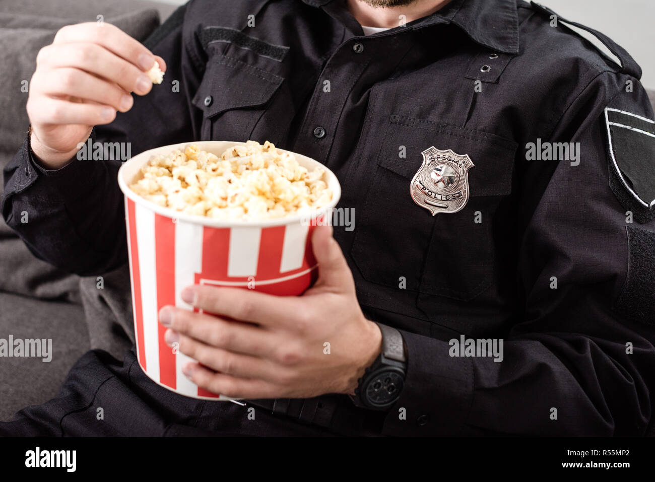 Policeman eating food hi-res stock photography and images - Alamy