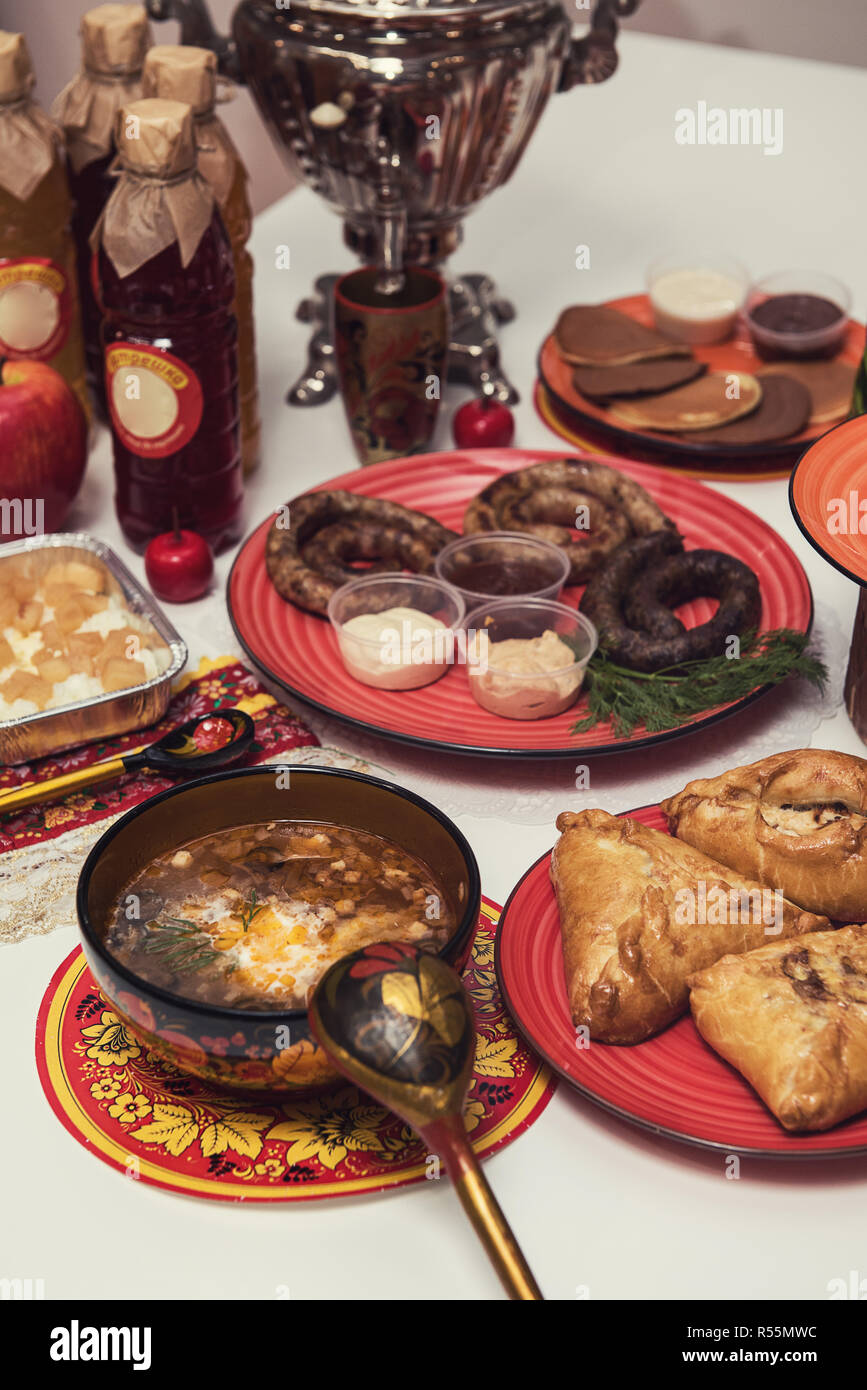 Russian table with food Stock Photo - Alamy