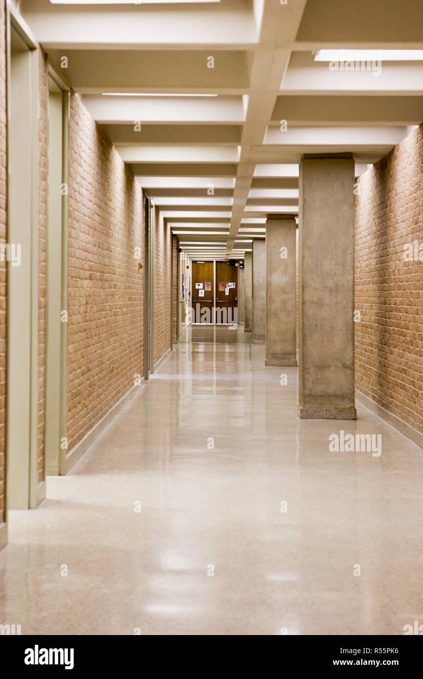 Empty college library usa hi-res stock photography and images - Alamy