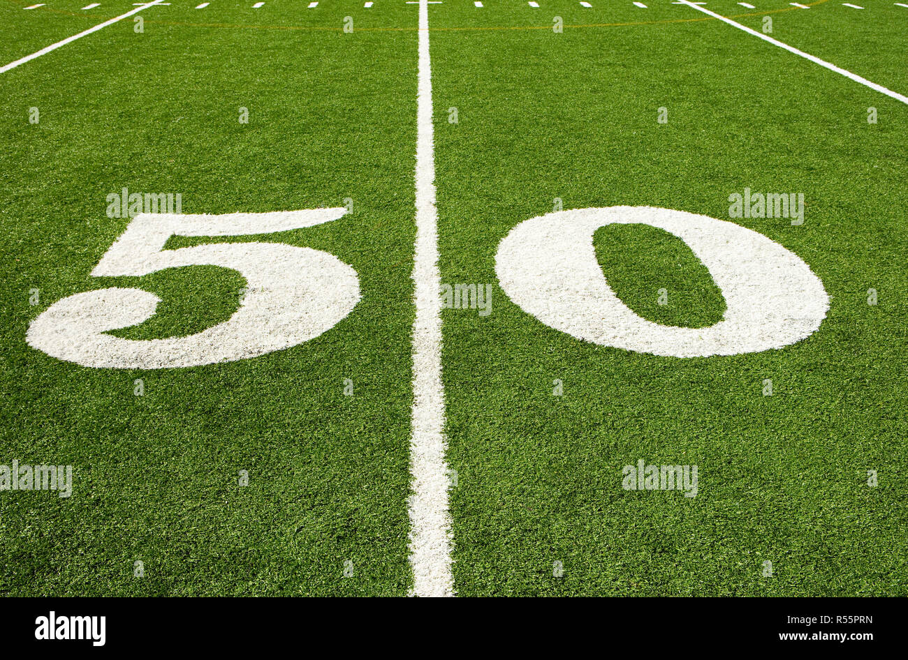 Fifty yard line Stock Photo - Alamy