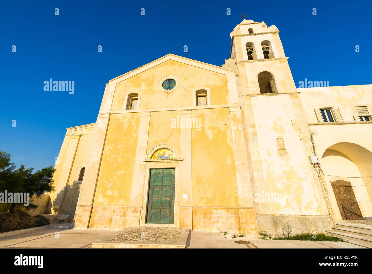 Vieste cathedral hi-res stock photography and images - Alamy