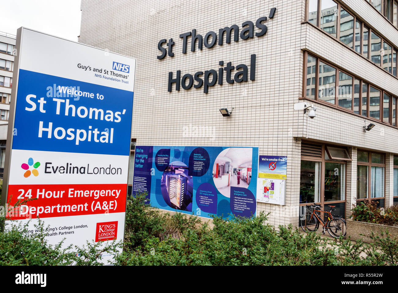St thomas hospital hi-res stock photography and images - Alamy
