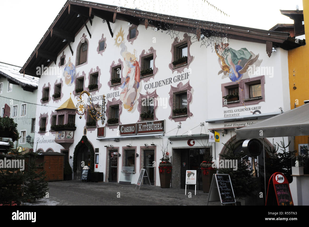 Goldenen greif hi-res stock photography and images - Alamy