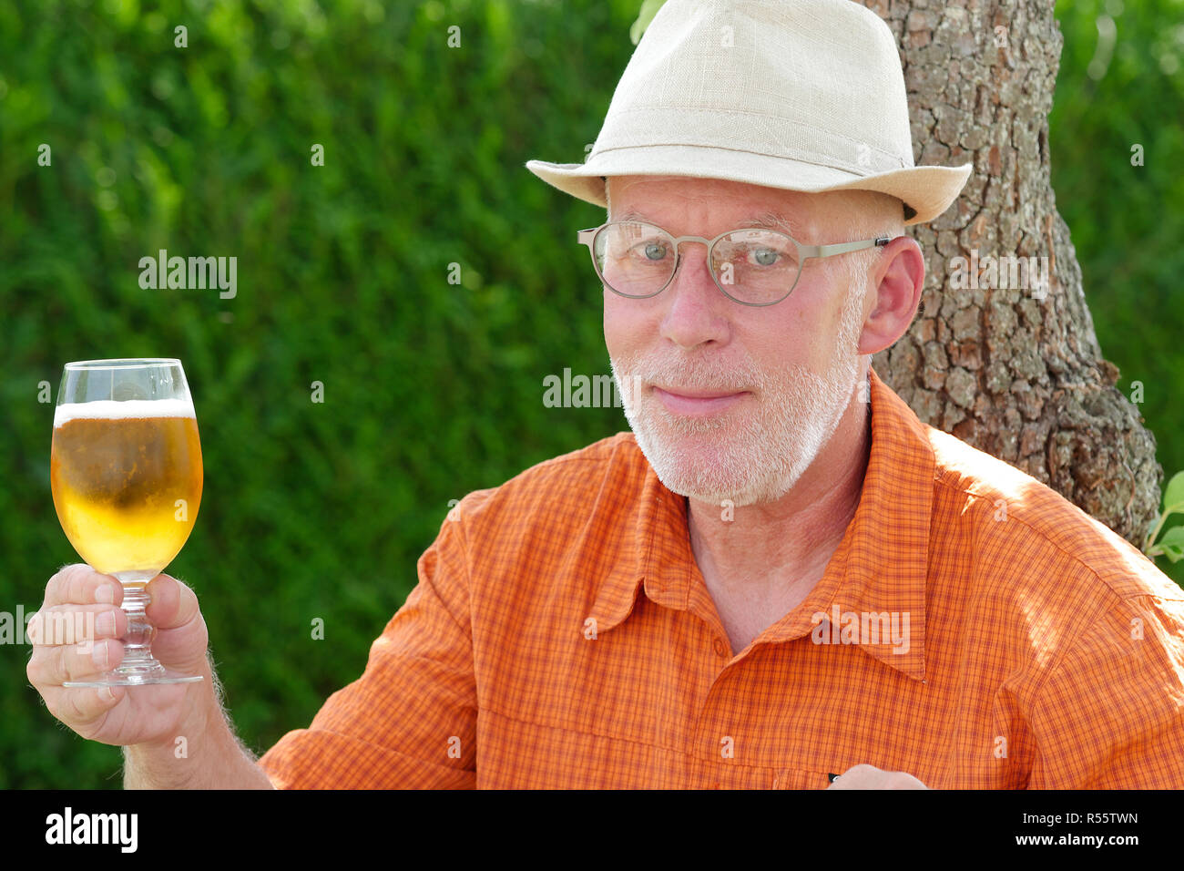 Handsome older man beer hi-res stock photography and images - Alamy
