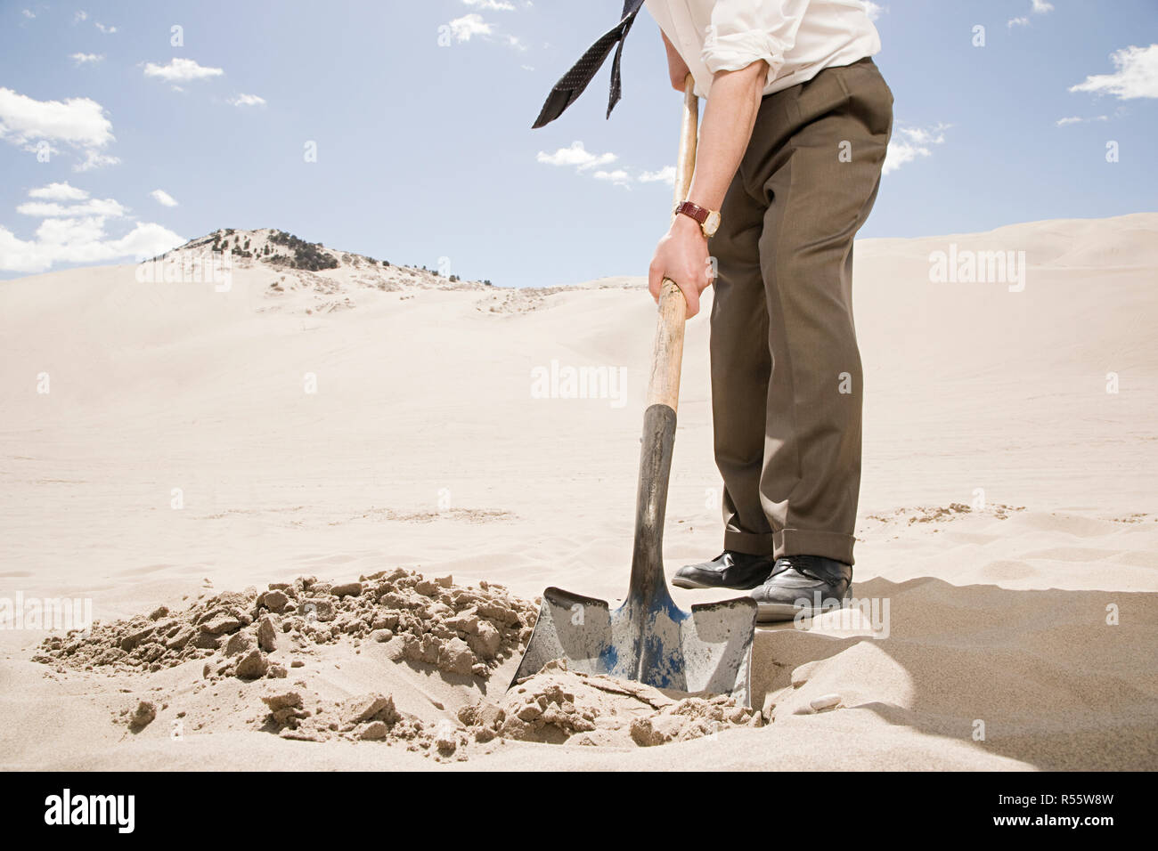 Digging hole buried hi-res stock photography and images - Alamy