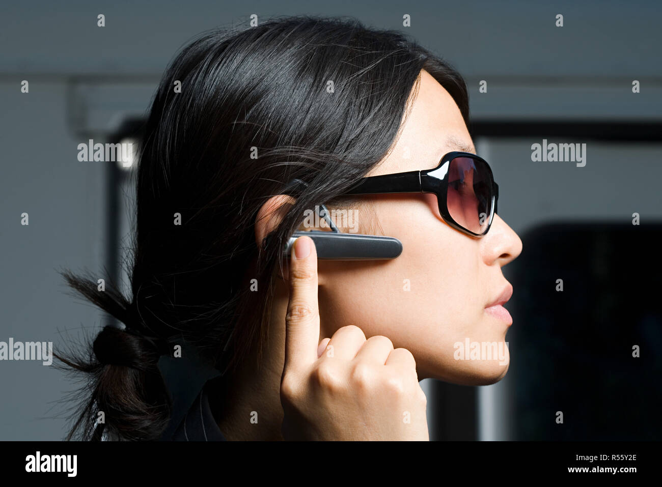Profile view modern businesswoman headset hi-res stock photography and ...