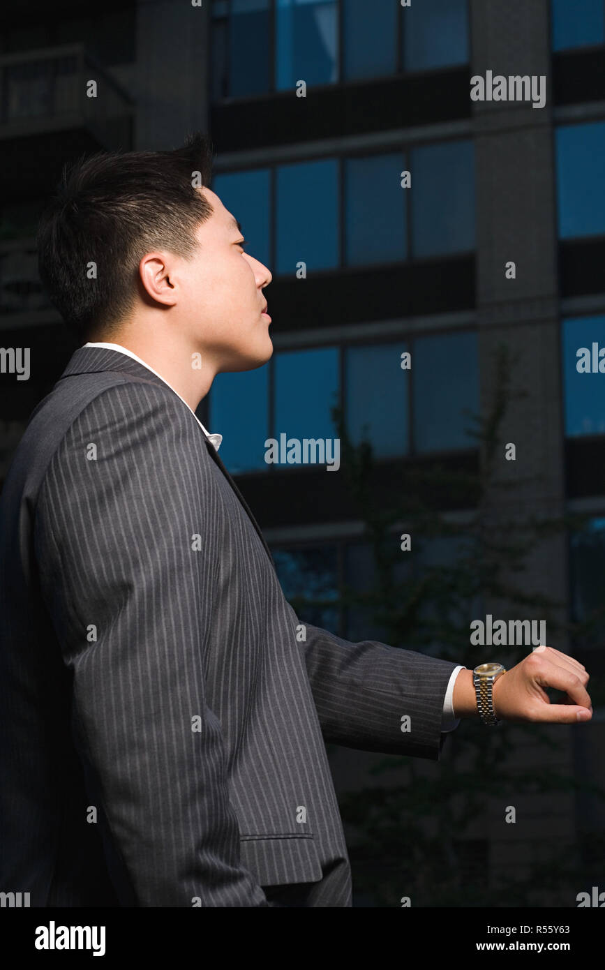 Profile wait waiting hi-res stock photography and images - Alamy