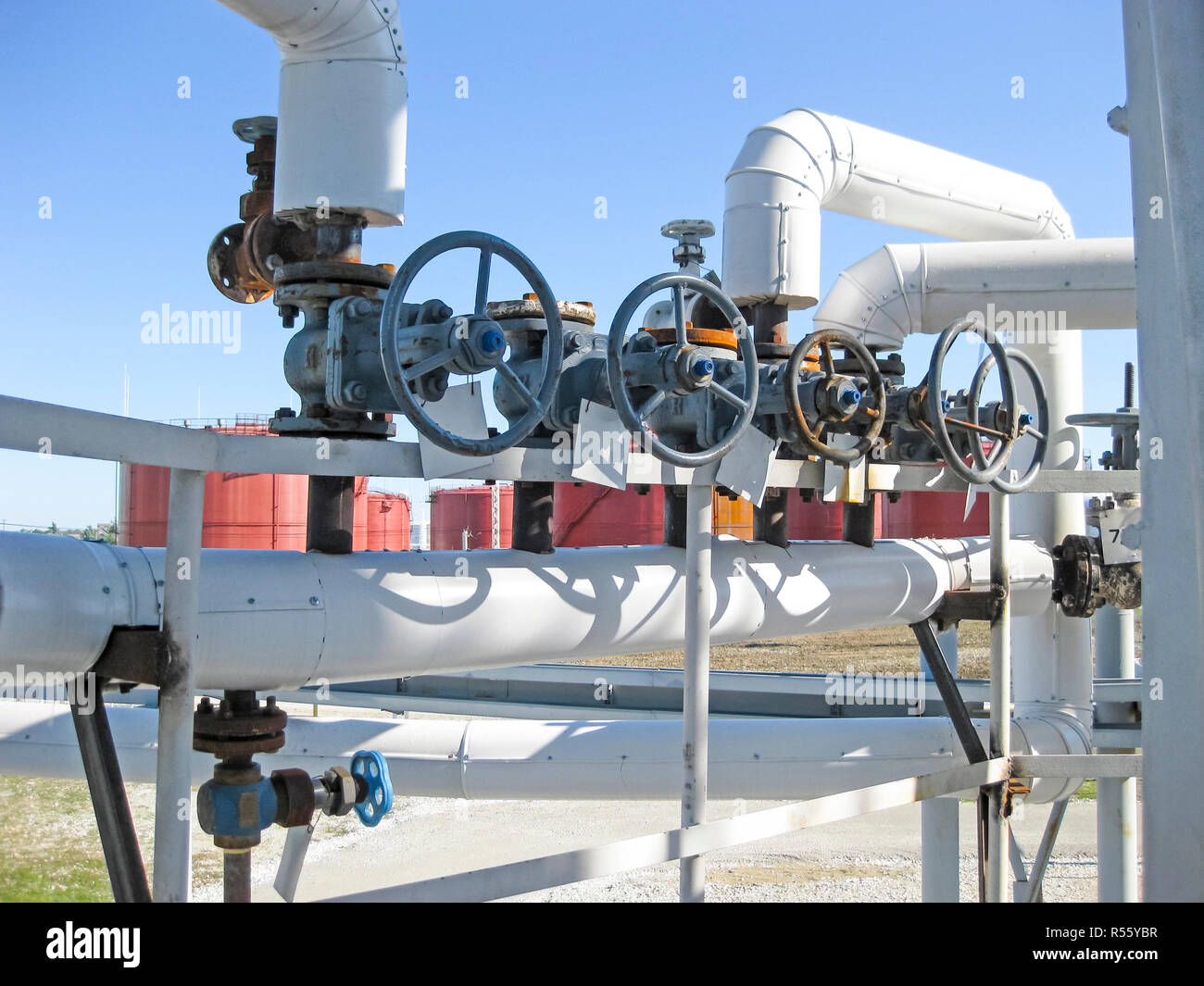 Chain flange hi-res stock photography and images - Alamy