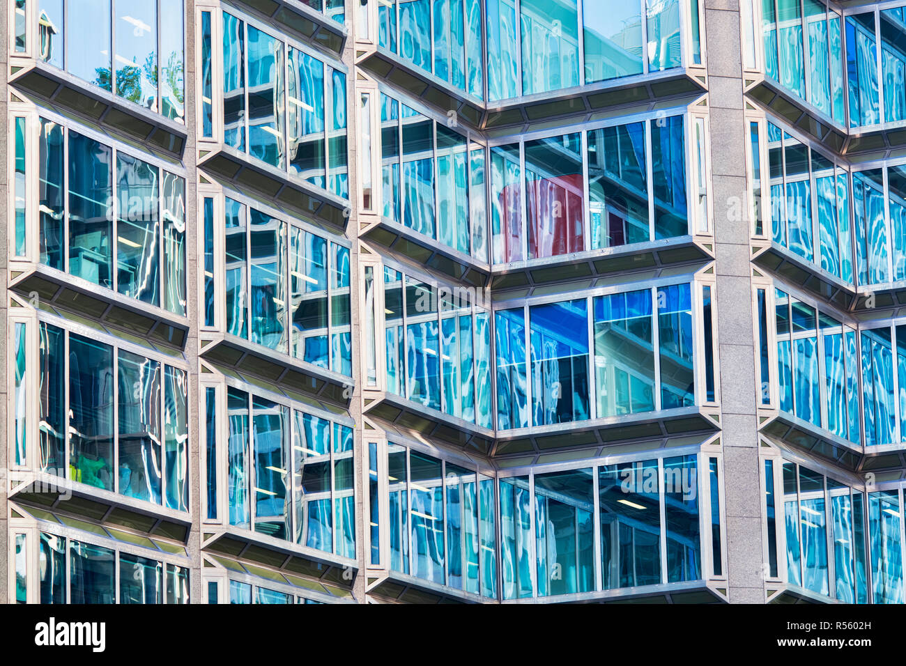 High rise office block hi-res stock photography and images - Alamy