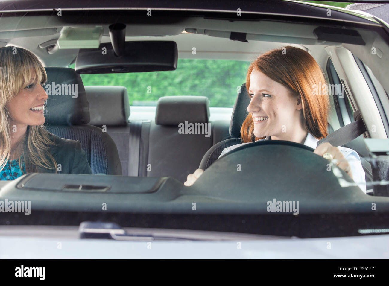 Mother driving lesson hi-res stock photography and images - Alamy