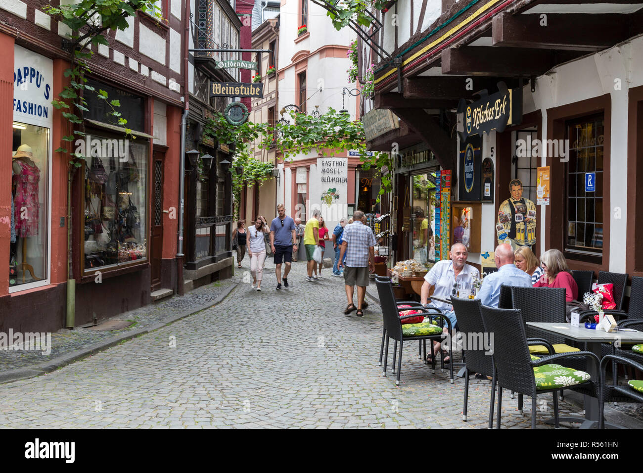 German street scene hi-res stock photography and images - Alamy