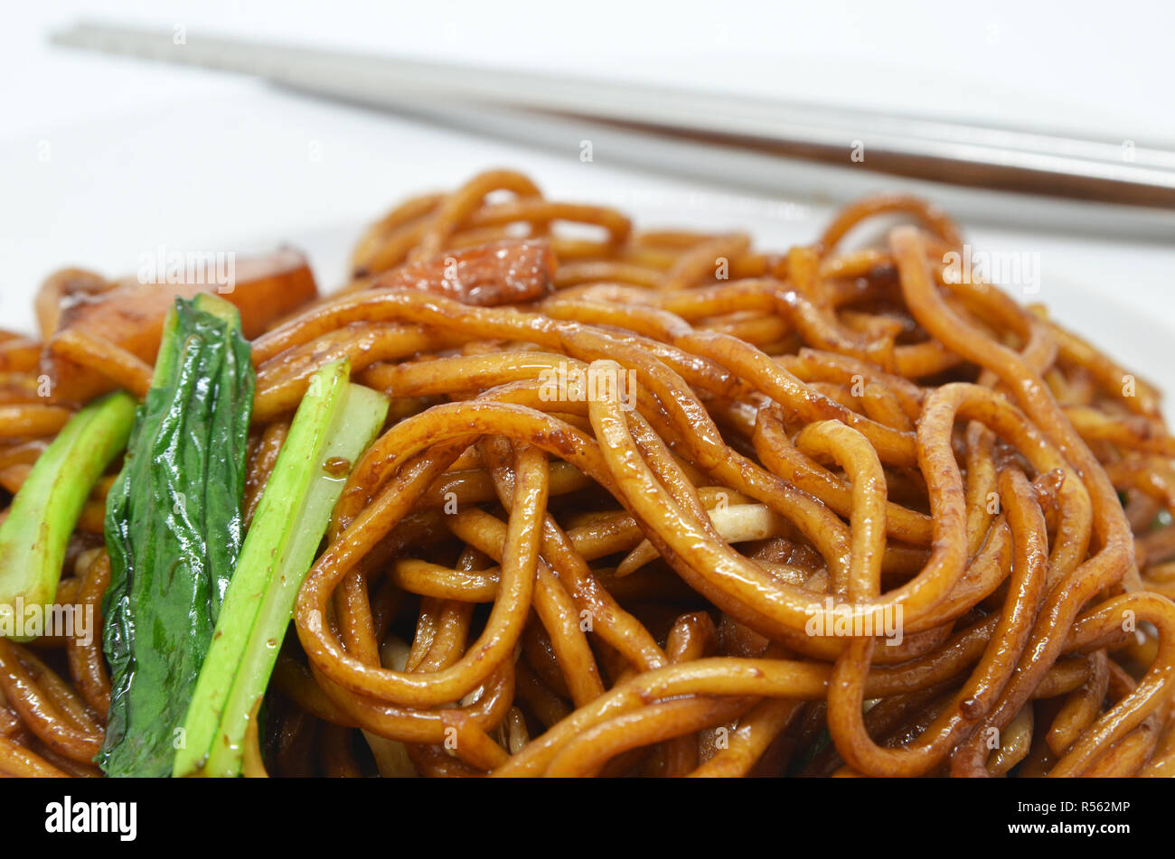 Vegetable fried noodle Stock Photo - Alamy