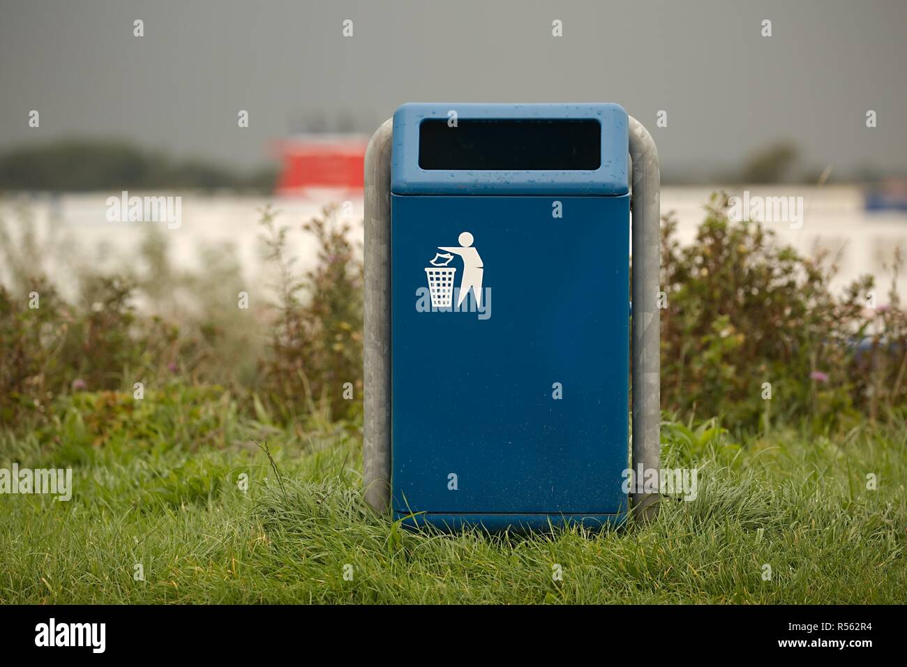 Garbage waste closeup dustbin hi-res stock photography and images - Alamy