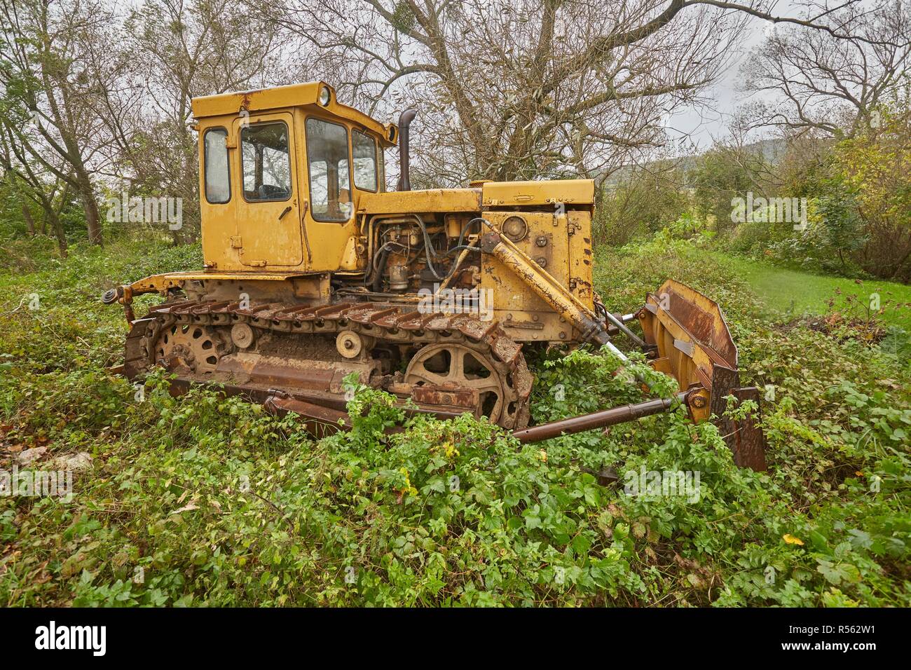 Old excavator parts Stock Photo - Alamy