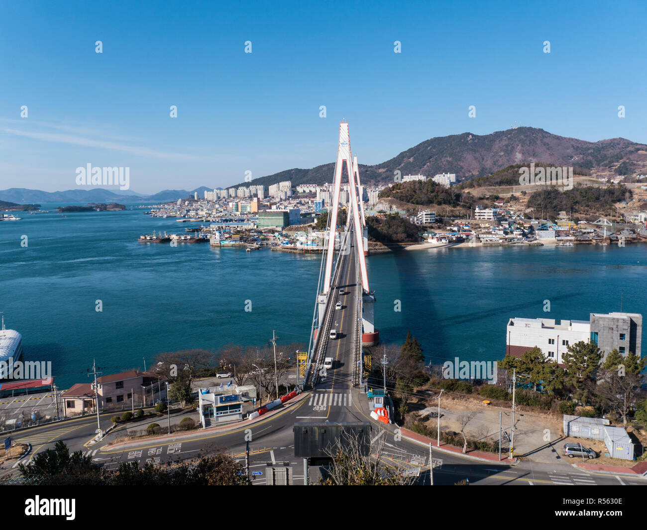 Yeosu dolsan bridge hi-res stock photography and images - Alamy